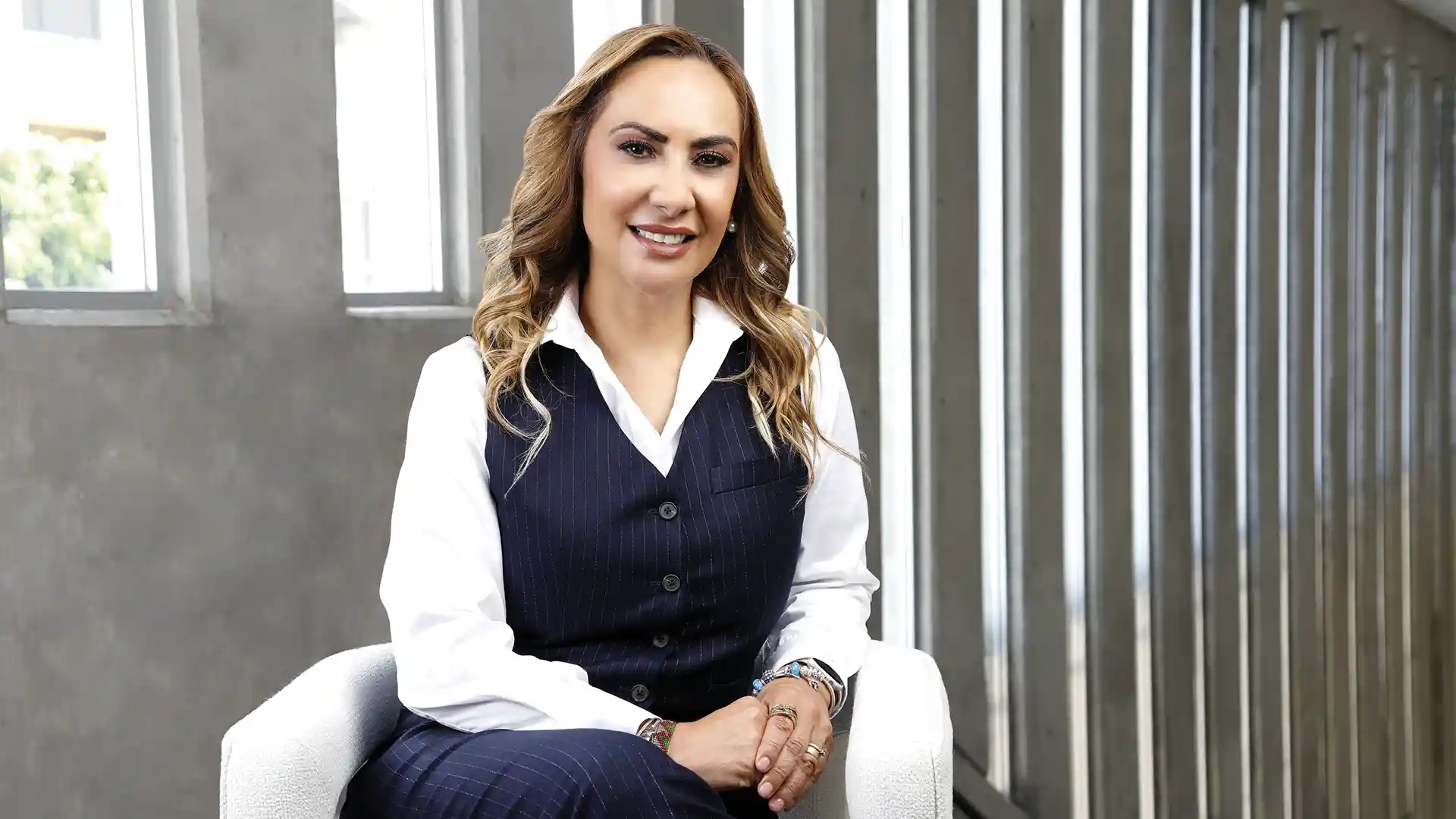 Lupita Robles León - Revista Pro León
